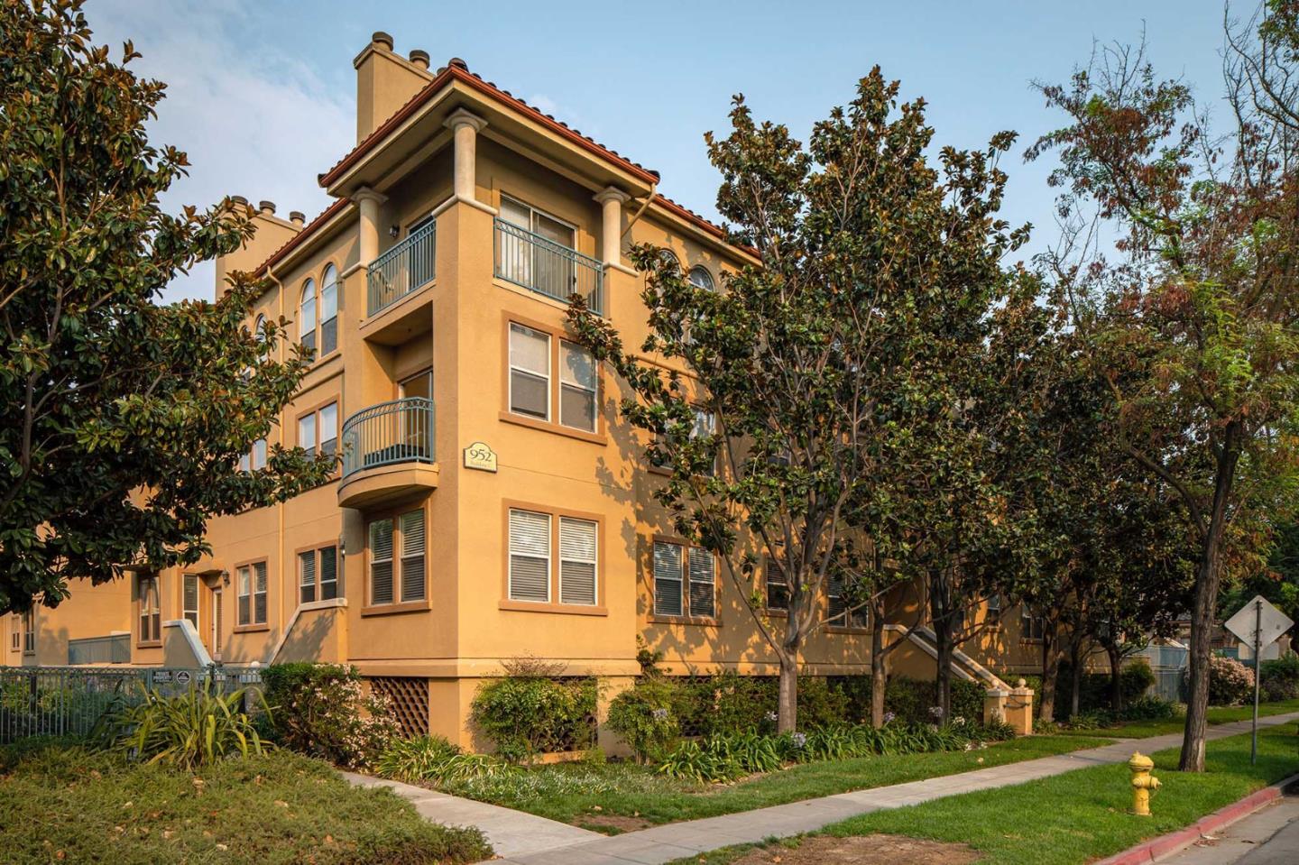 952 S 11th St #136, San Jose, CA 95112 - 2 Beds | 2 Baths (Sold ...