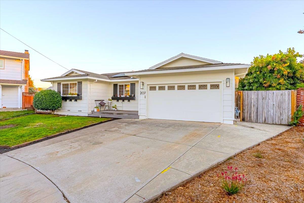 207 Junipero Ct, Capitola, CA 95010 - 3 Beds | 2 Baths (Sold ...