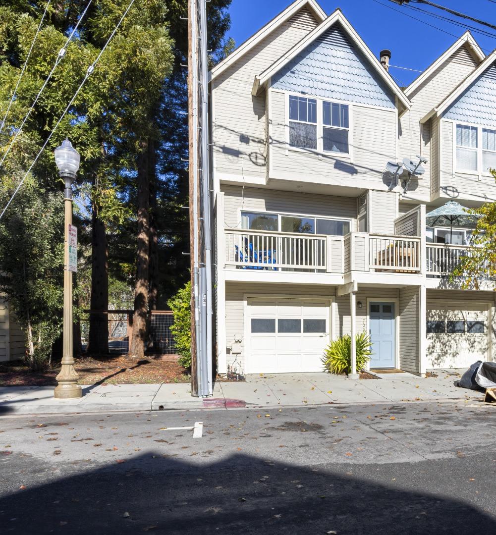 739 Chestnut St, Santa Cruz, CA 95060 - 2 Beds | 2/1 Baths (Active ...